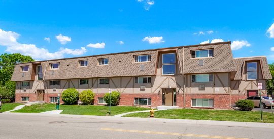 Pinnacle Real Estate | Pinnacle Announces Sale of 30 Units in Denver